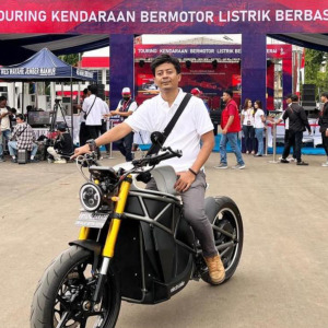 sunjava - Professional Logo Designer on LogoArena